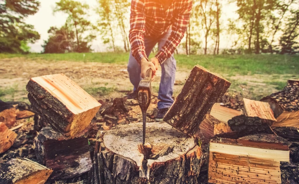 What Is the Best Firewood for Fire Pits? | INSTALL-IT-DIRECT