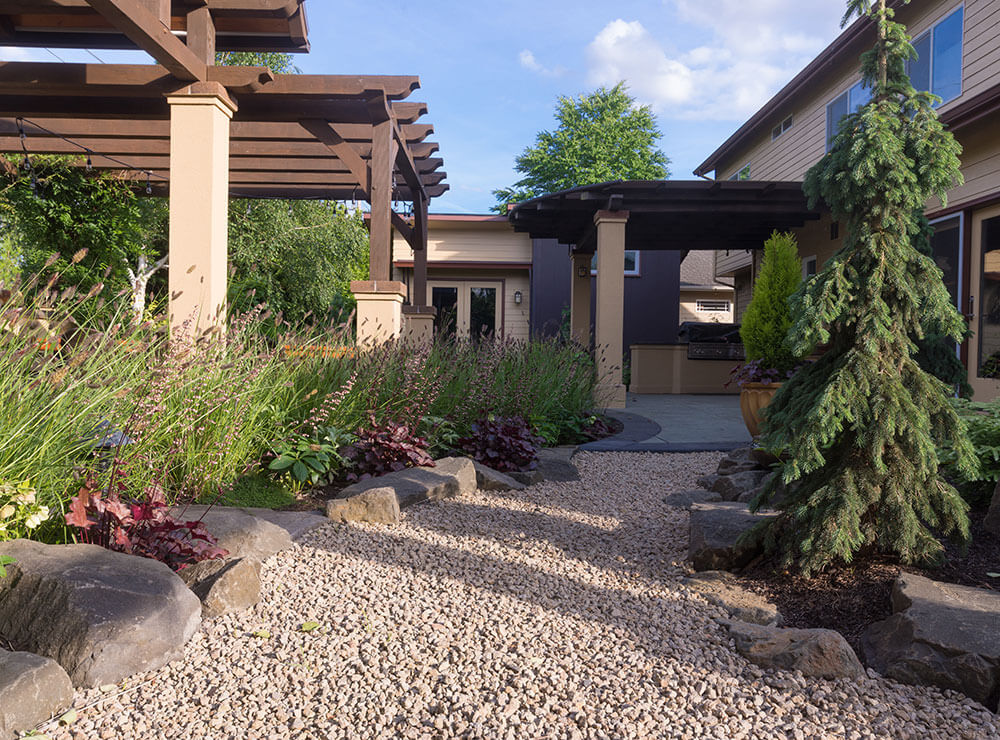 50 Stylish Backyard Landscaping Ideas | Install-It Direct