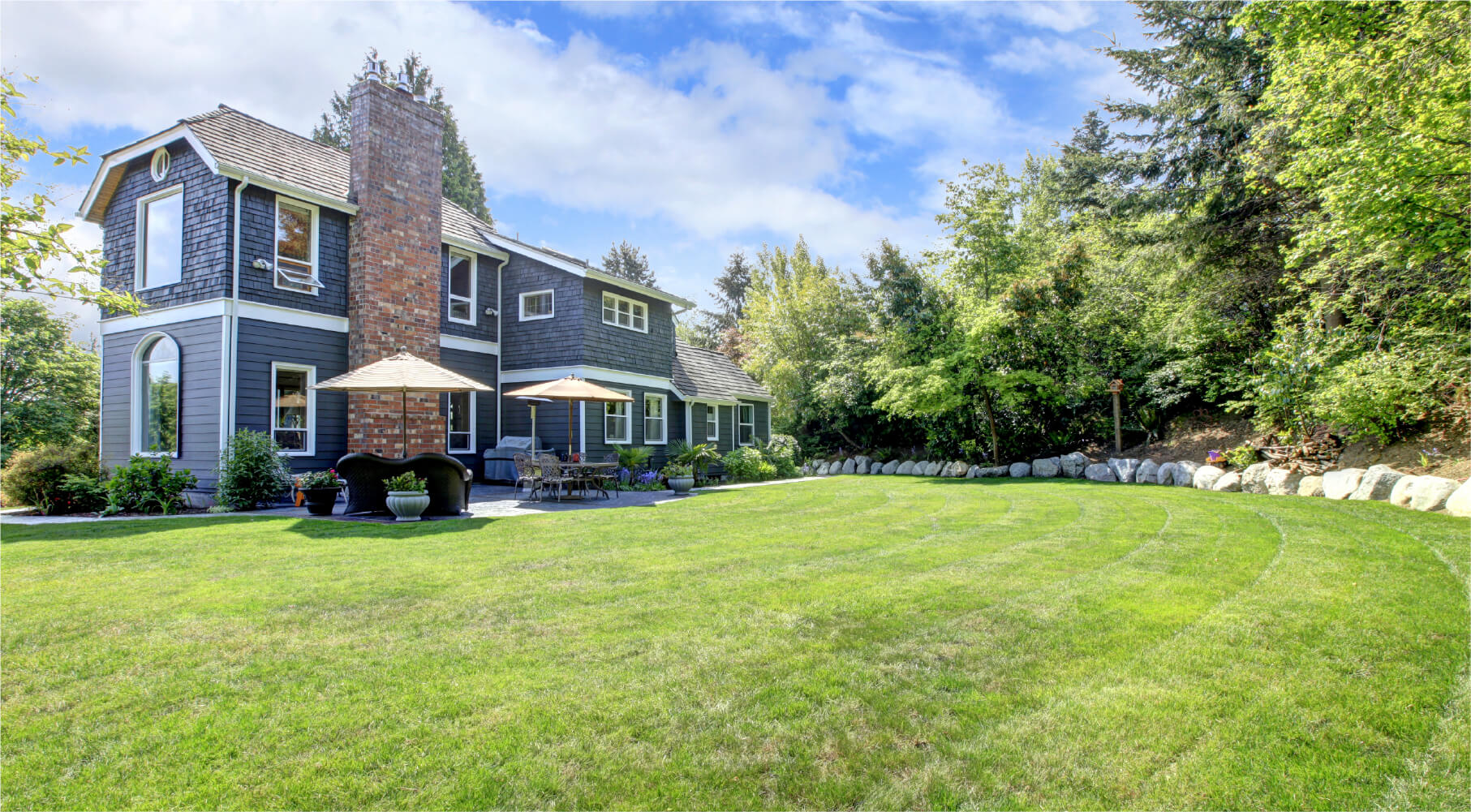 A Guide To Backyard Dog Run Ideas | Install-It-Direct