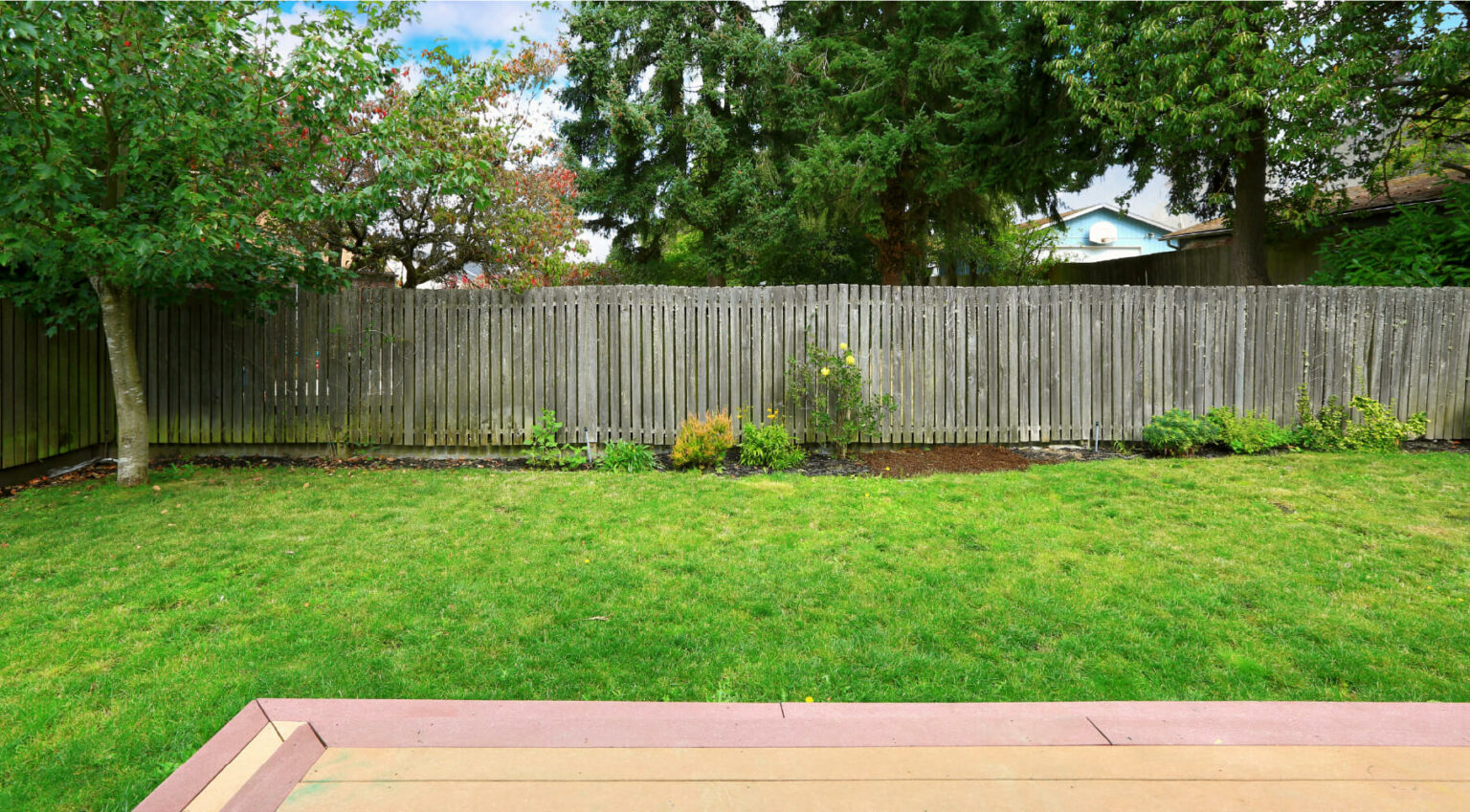 A Guide To Backyard Dog Run Ideas | Install-It-Direct