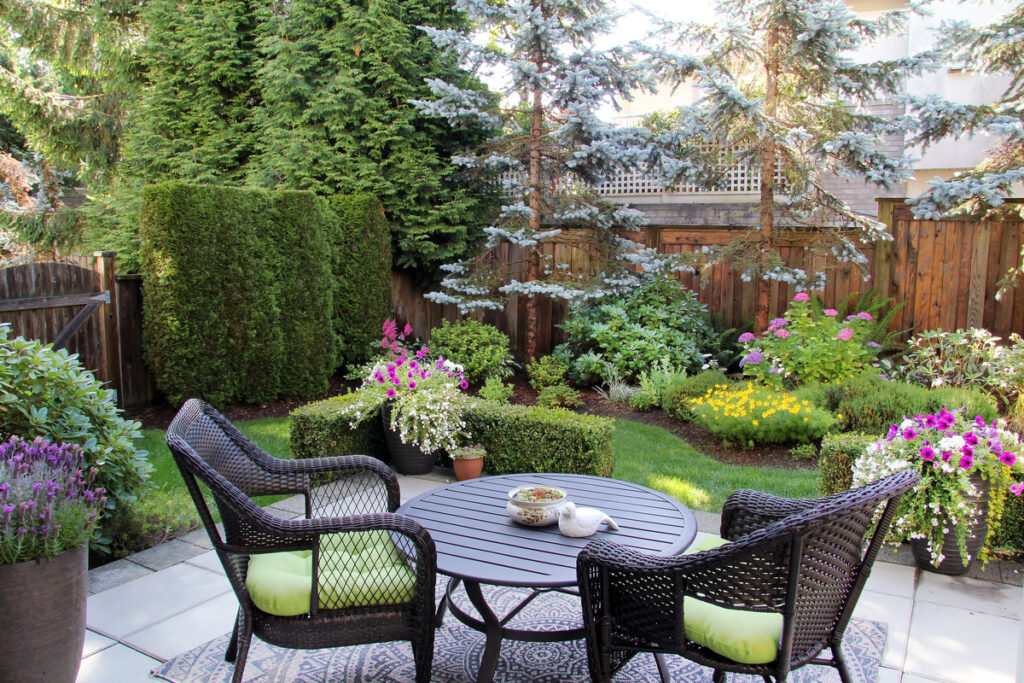 10 Tips for Making the Most of Small Outdoor Living Spaces