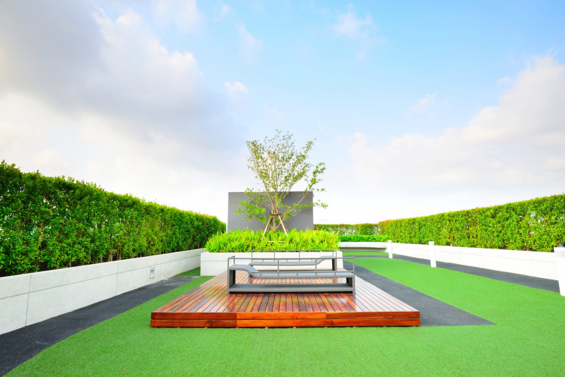 Artificial Grass for Rooftop Decks | Install-It Direct