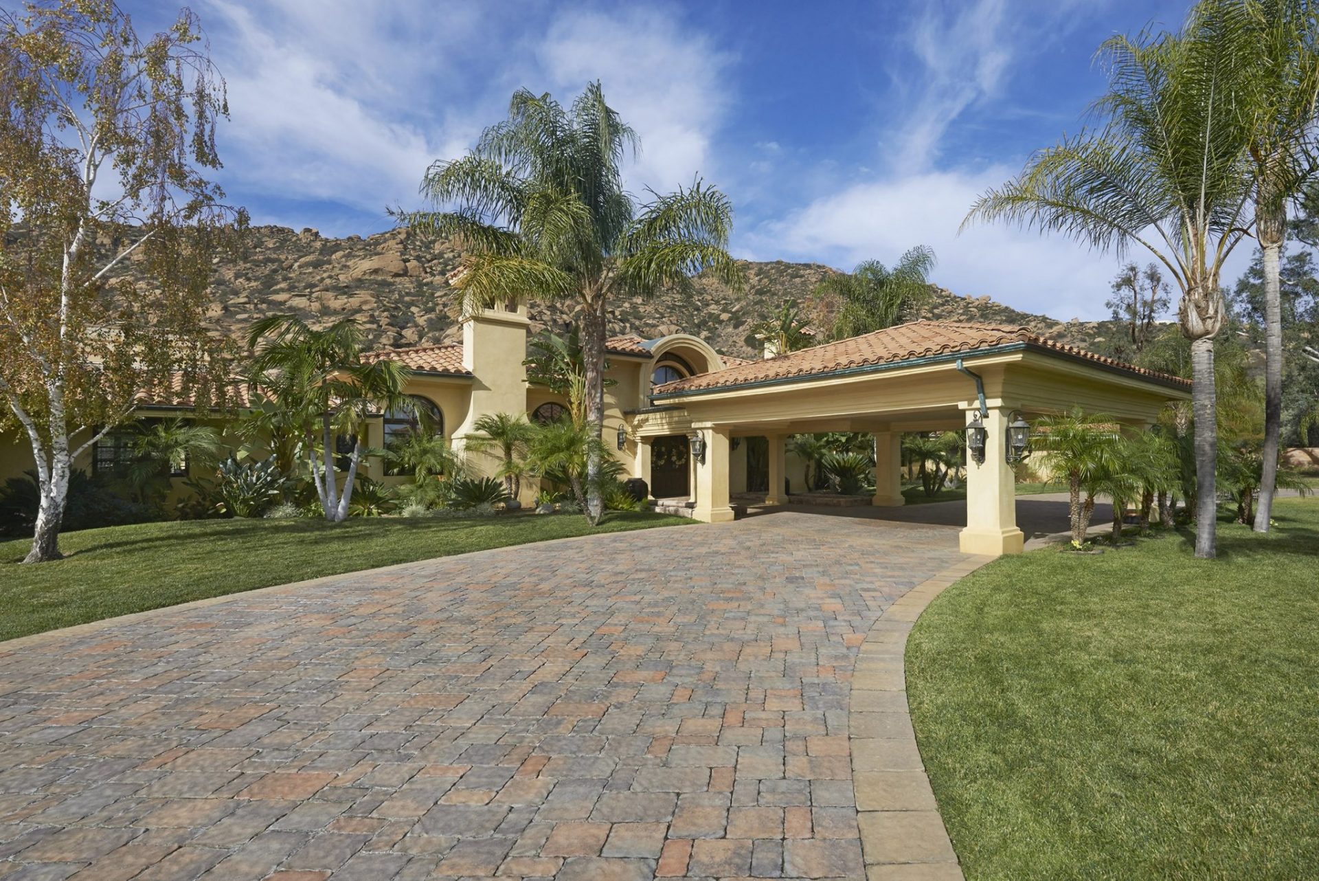 Cost of Pavers - 2024 Pricing Guiding | Install-It Direct