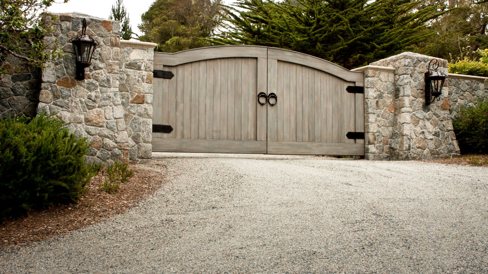 Driveway Designs for French Style Homes - INSTALL-IT-DIRECT