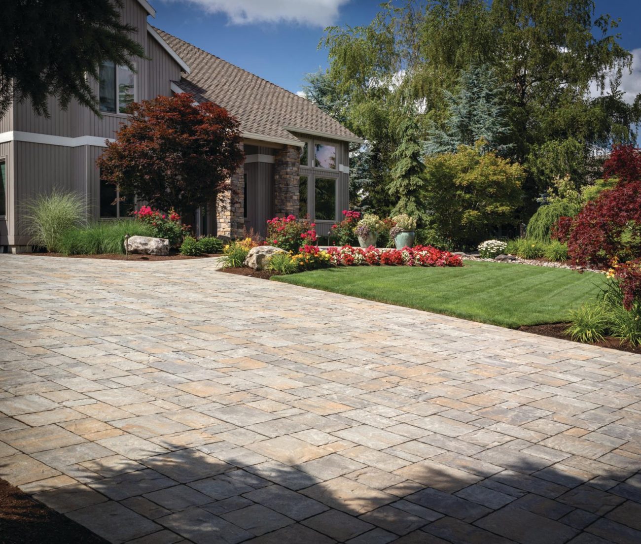 Stunning Paver Walkway Design Ideas | Install-it-Direct