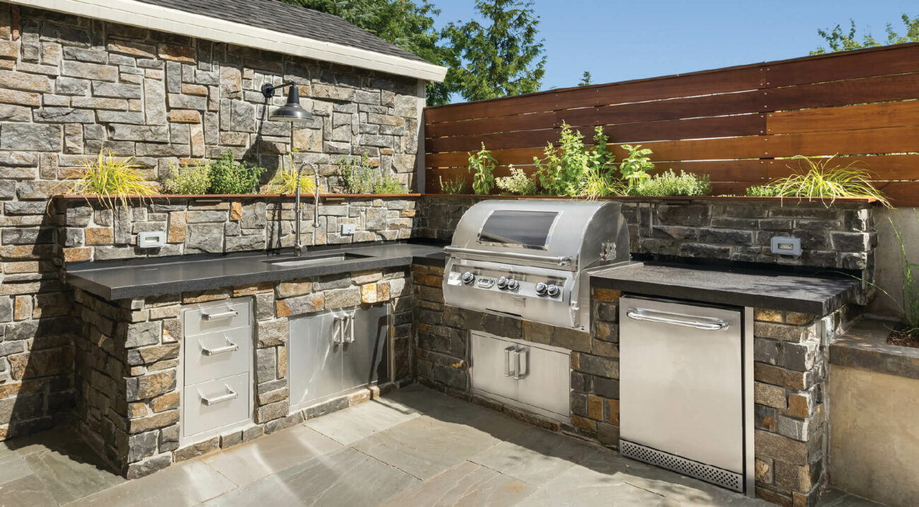 21 Retaining Wall Ideas for California Backyards | Install-It-Direct